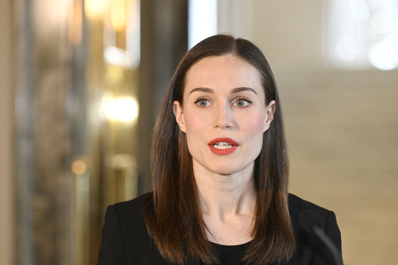 Fashion statt Politik – Sanna Marin zeigt sich in Paris – Stars | heute.at