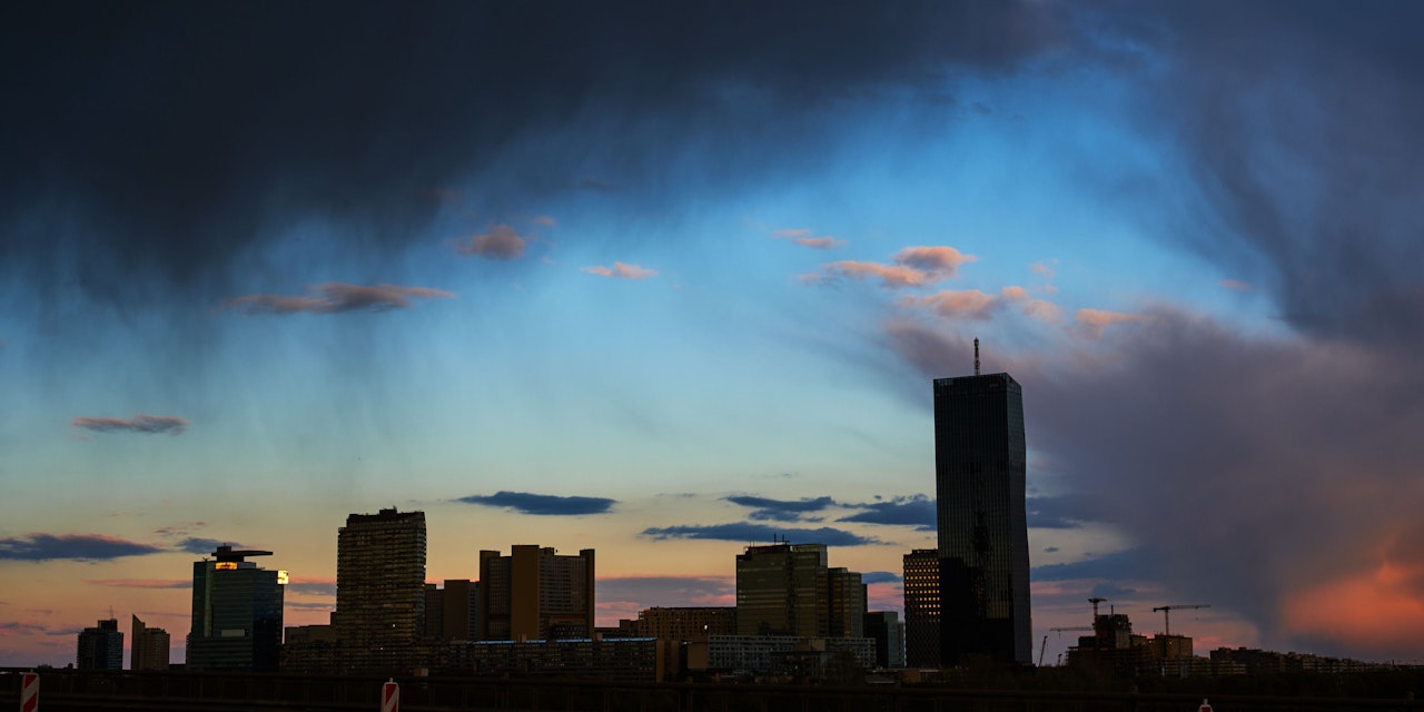 Wetter – Warnstufe Rot! Erstes Gewitter nimmt Kurs auf Wien | Heute.at