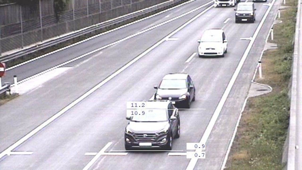 Schein weg – Raser (33) bretterte mit 209 km/h über Autobahn | Heute.at