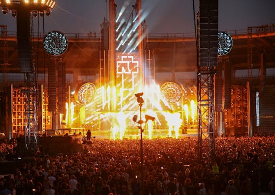 Rammstein-Konzert in Wien – Regierung greift nicht ein - Politik | heute.at