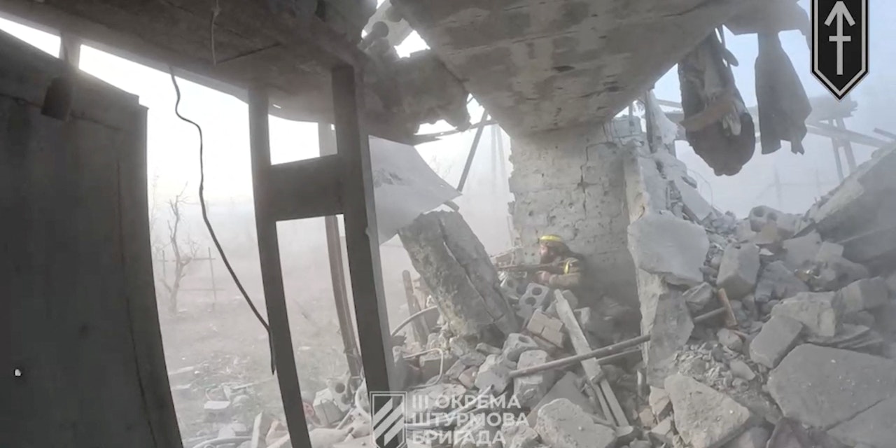 BILDSTRECKE: Video zeigt Befreiung von Andrijiwka nahe Bachmut | Heute.at