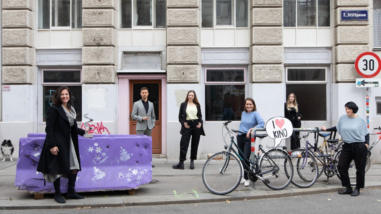 300 Aussteller warten bei Flohmarkt in der Neubaugasse | Heute.at