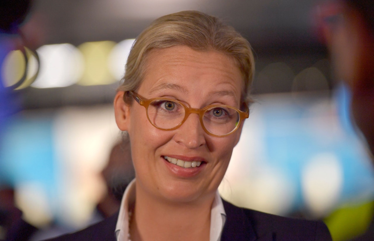 Bedrohte Alice Weidel macht Strandurlaub auf Mallorca – Welt | Heute.at