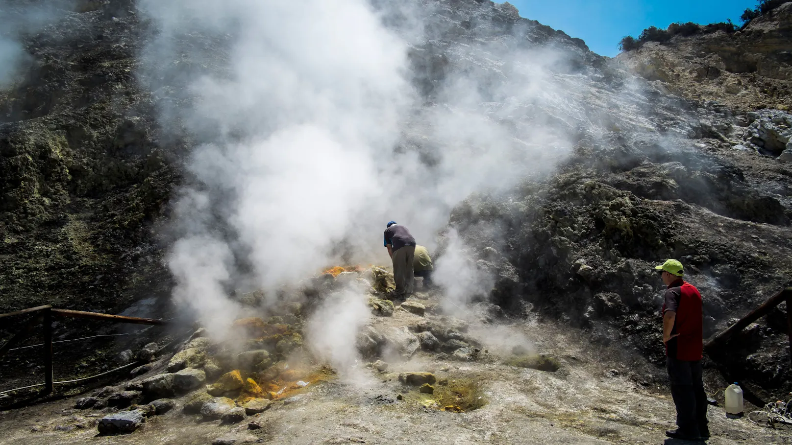 Furcht nach Erdbeben in Neapel – Supervulkan – Klimakrise könnte ...