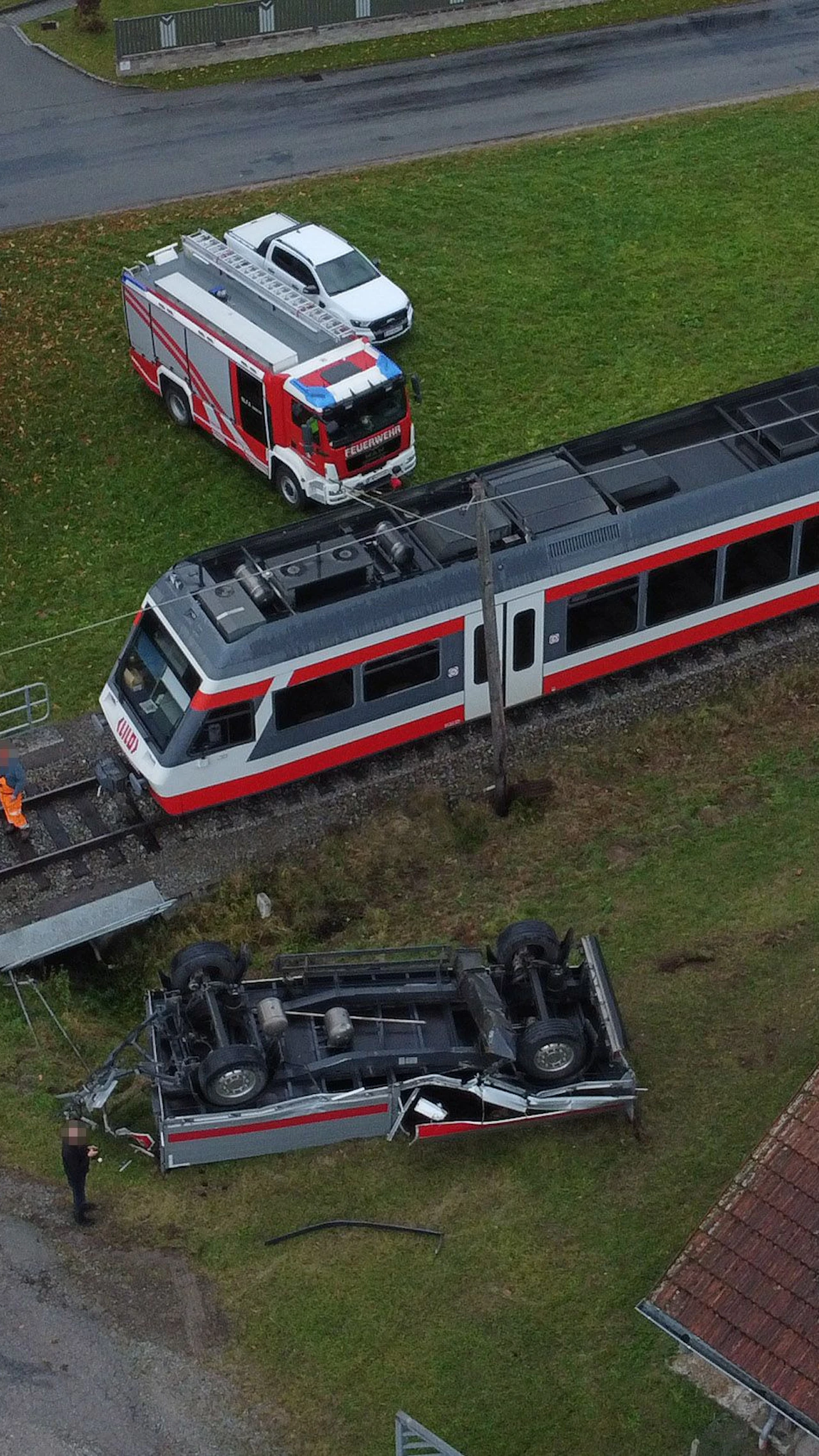 Schwerer Zug-Unfall bei Waizenkirchen (OÖ) | Heute.at