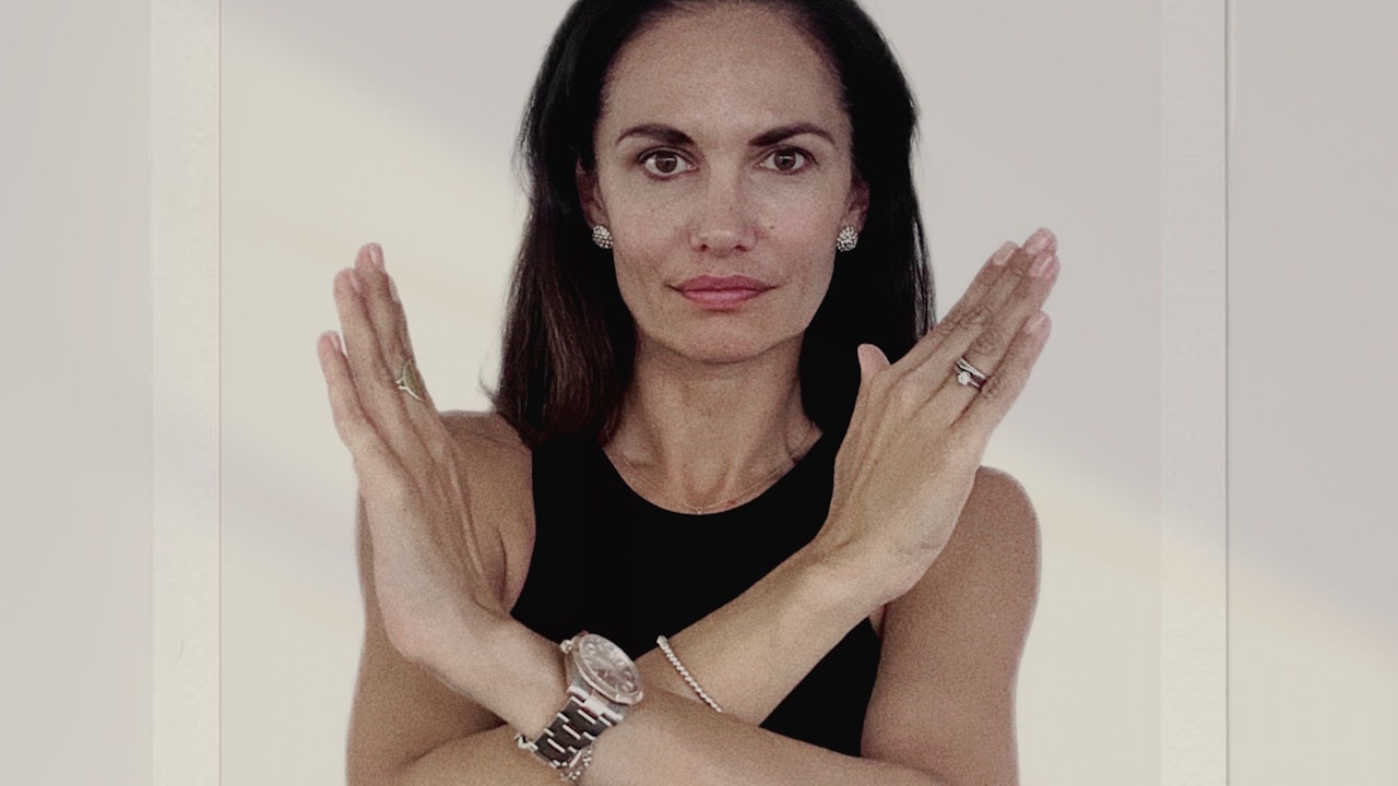 Zeichen – Ex-Miss Duhovich macht sich gegen Gewalt stark | Heute.at