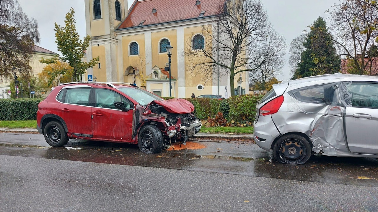 Wien-Floridsdorf – Mann rast in Ford – Frau (20) bei Crash schwer verletzt | Heute.at