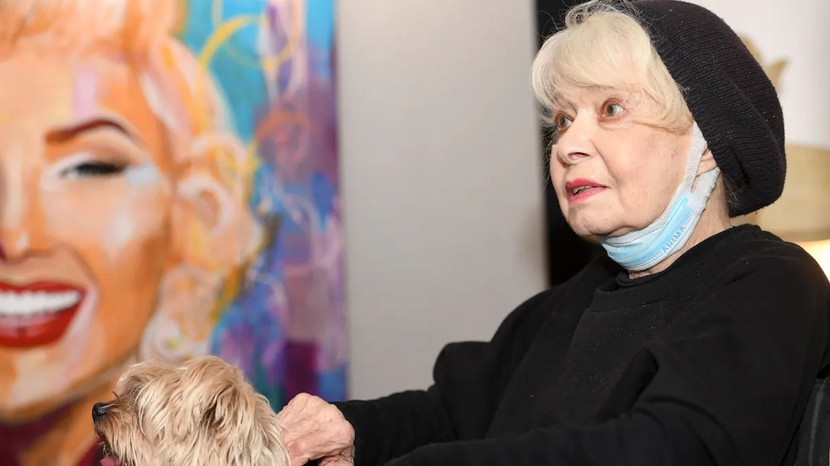 Schock vor Weihnachten: TV-Ikone Ingrid Steeger ist tot | Heute.at