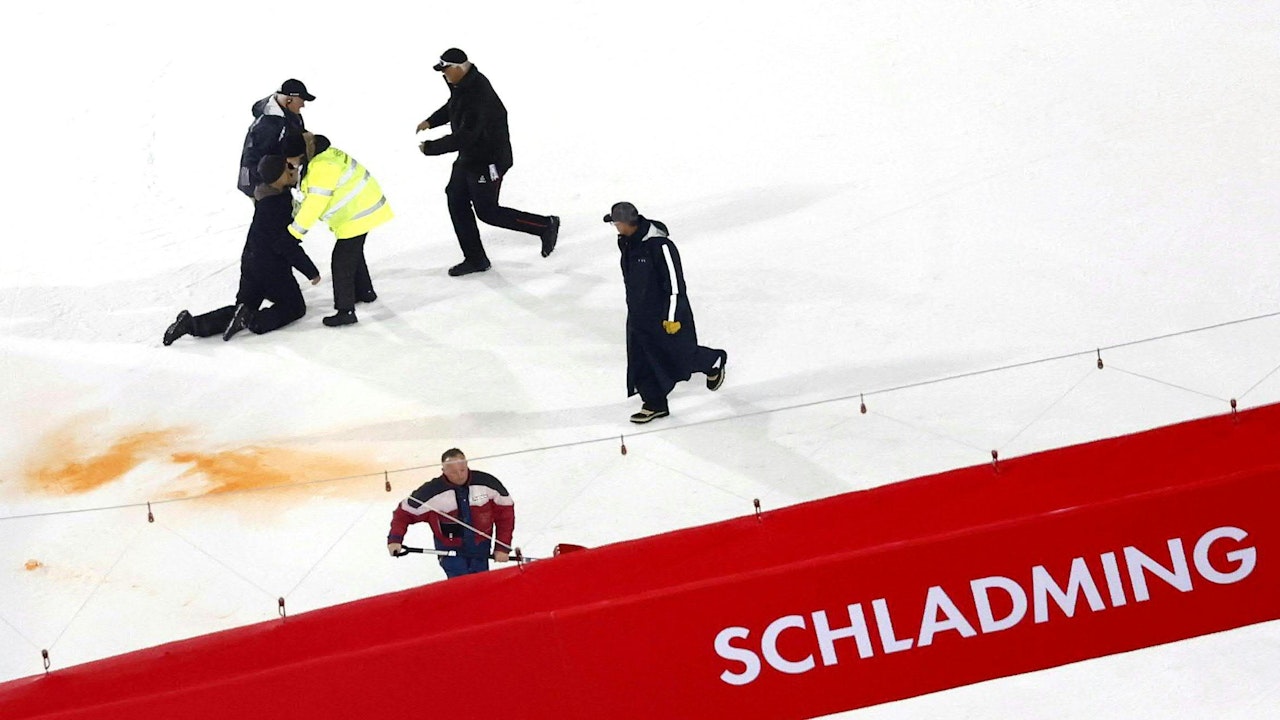 Mann stoppte Slalom – ORF zeigt Klima-Protest beim Nightrace nicht ...