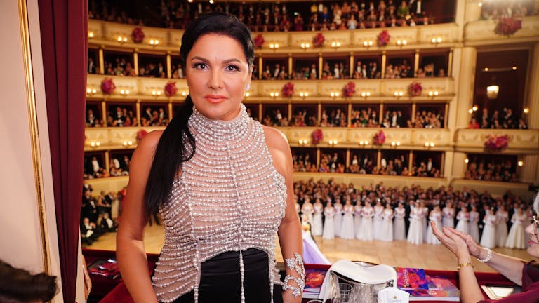 Er ist 18 Jahre jünger – Nach Trennung im Sommer: Netrebko hat einen ...