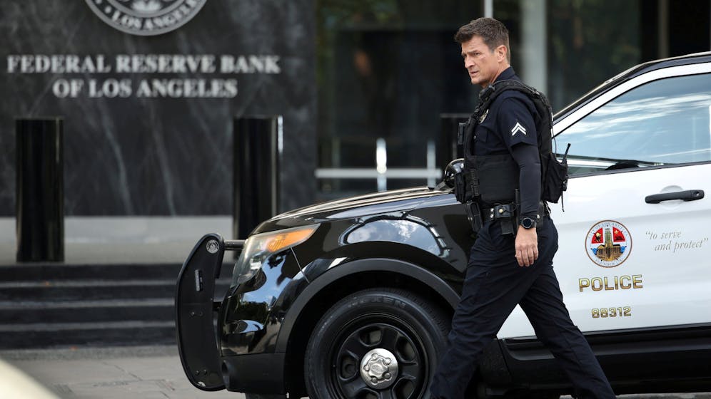 Sky zeigt die neuen Folgen – Massiver Spoiler zur sechsten "The Rookie ...