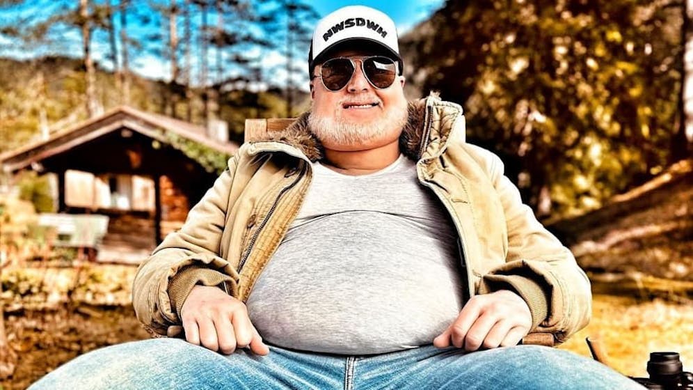 Spekulationen nach neuem Video – Anzeigenhauptmeister und Stefan Raab ...