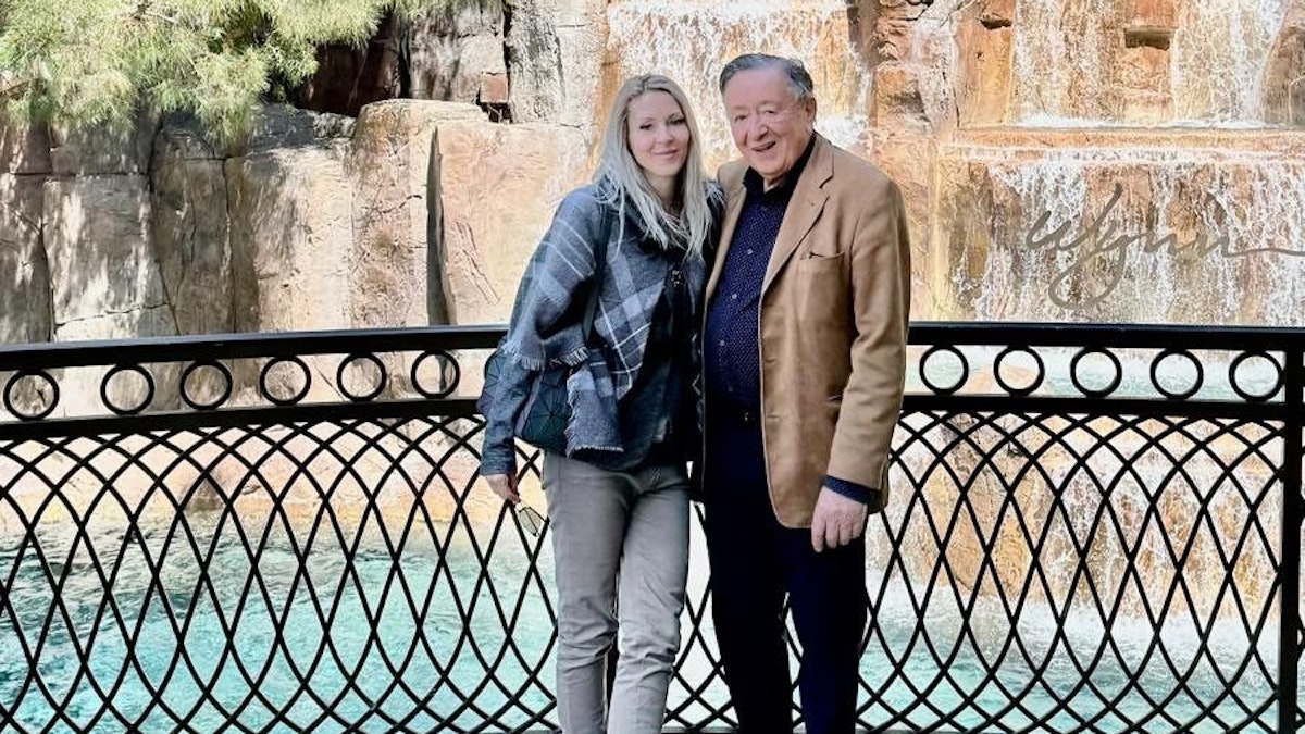 Fotos, die noch niemand kennt! – Simone Lugner öffnet privates Foto ...