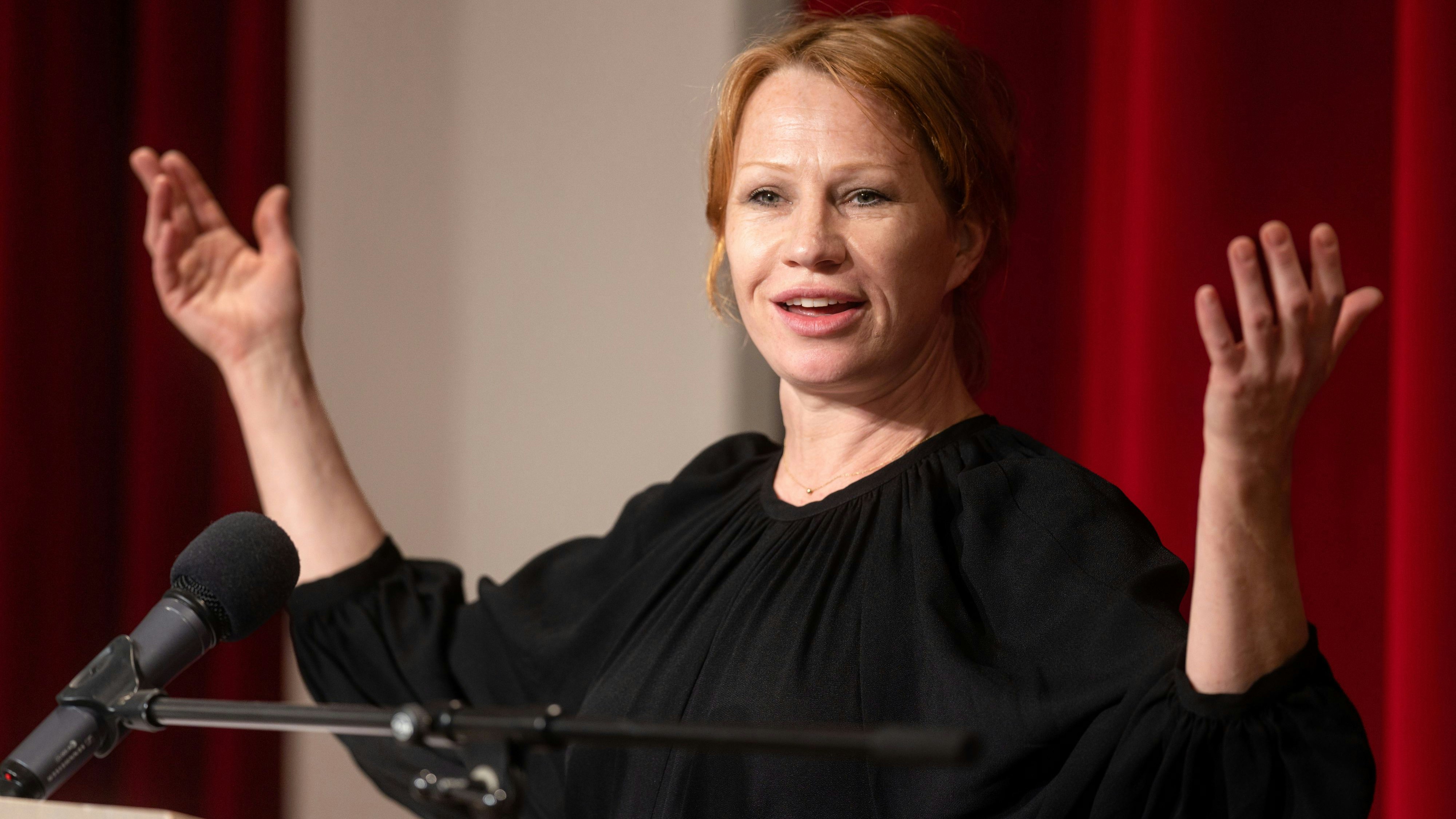 Kulturfestival Tangente: Star-Schauspielerin Birgit Minichmayr tritt im ...