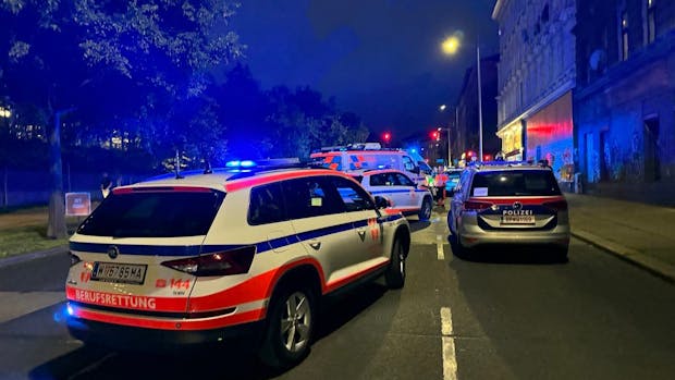 Massenschlägerei in Wien – Streit am Gürtel! Mann sticht auf Kopf von Opfer ein | Heute.at