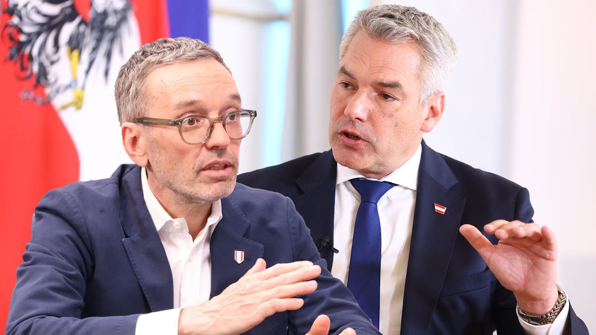 Politik Backstage – Kanzlerduell: Die geheimen Zahlen zu Nehammer vs. Kickl | Heute.at