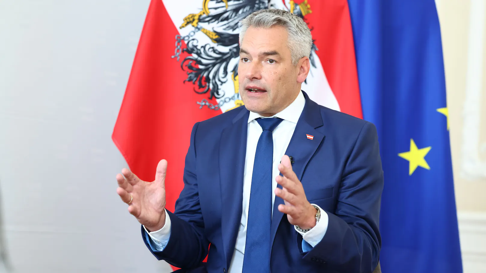 "Große Freude" – Neuer Job! Spitzenposten für Ex-Kanzler Karl Nehammer ...