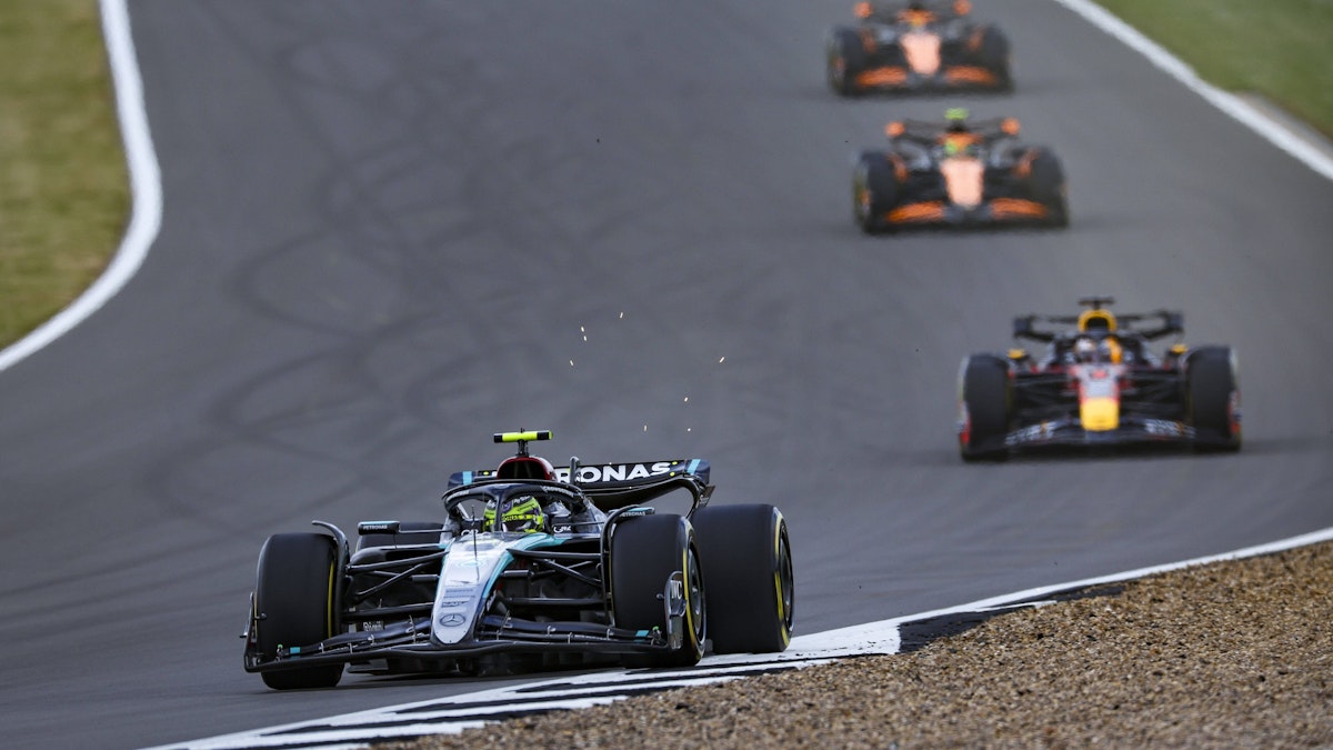 Dreikampf um Sieg – Hamilton schreibt bei Silverstone-Krimi Geschichte | Heute.at