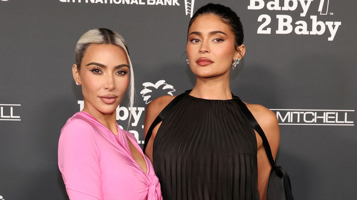 Mehr Haut geht nicht – Kylie und Kim liefern sich Busen-Duell auf ...