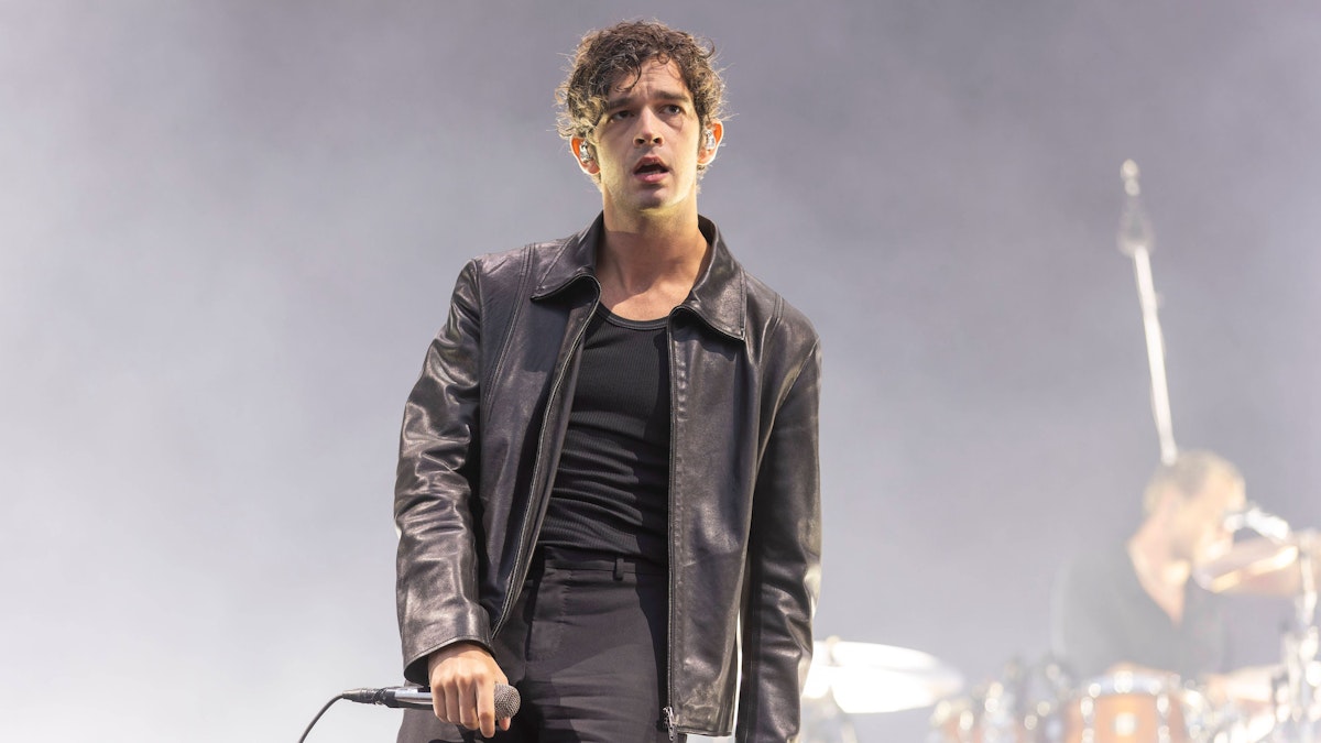 War verboten – Wegen eines Kusses! Millionenklage gegen Band | Heute.at