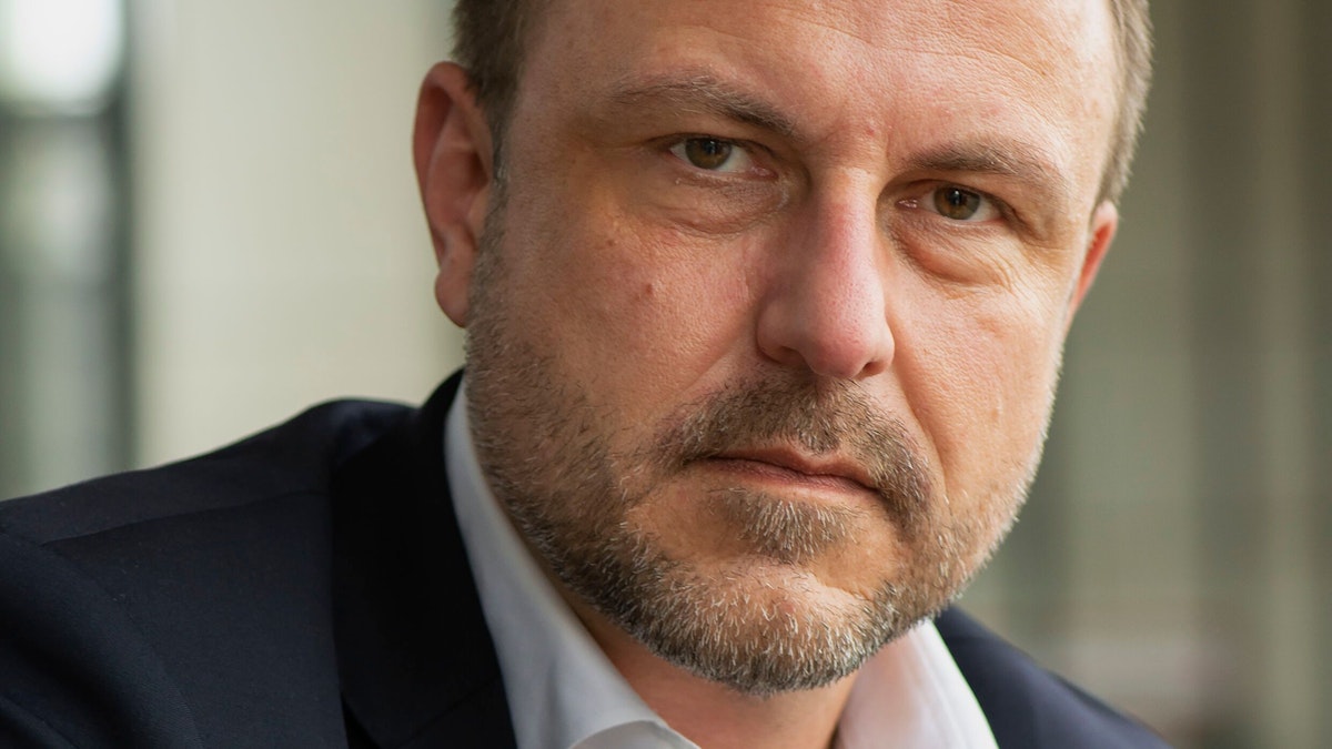 Peter R. Neumann – "Terror kommt zurück" – Experte gegen Messerverbot | Heute.at