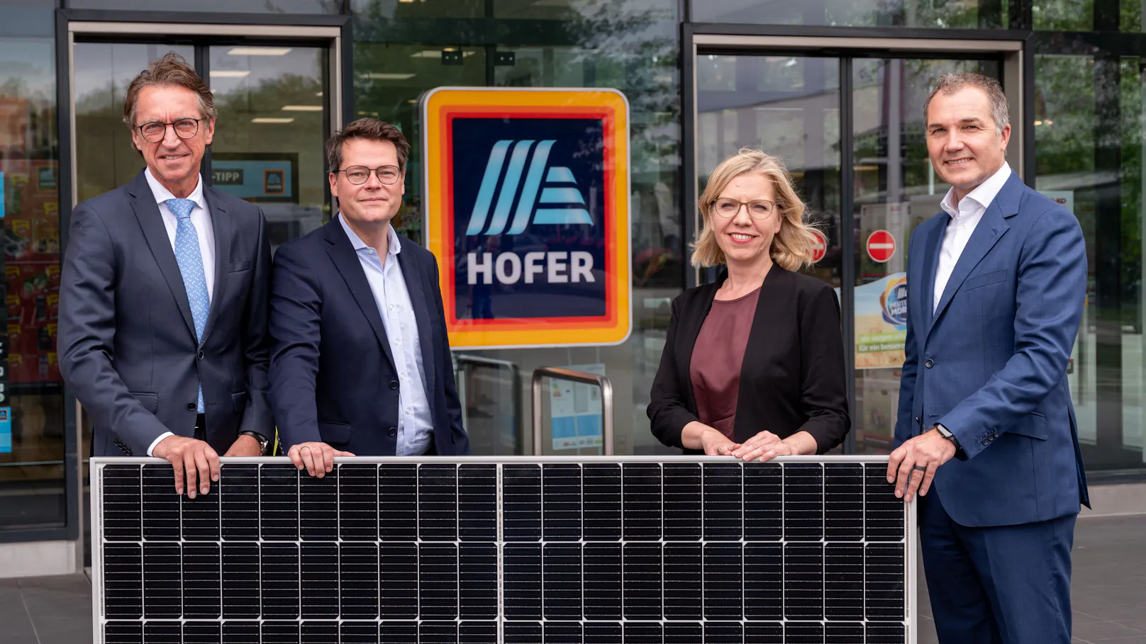 Horst Leitner geht – Führungswechsel bei Hofer! CEO nimmt seinen Hut ...