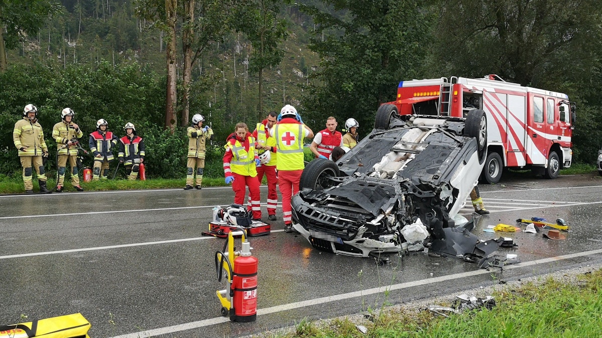 Unfall in Ebbs – Autofahrer verliert Kontrolle und überschlägt sich ...