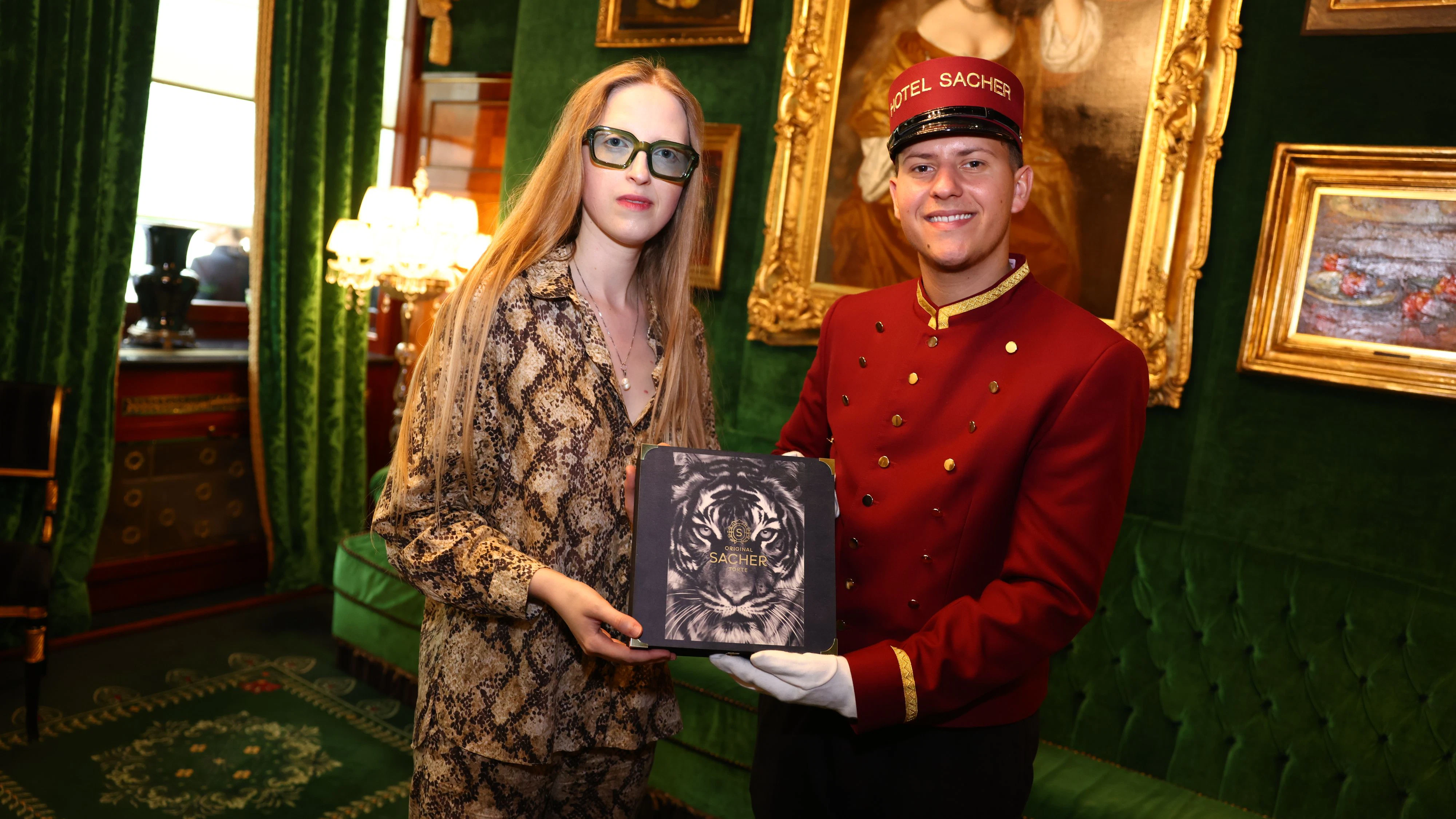 Die schönsten Fotos der "Sacher Artists' Collection"-Präsentation ...