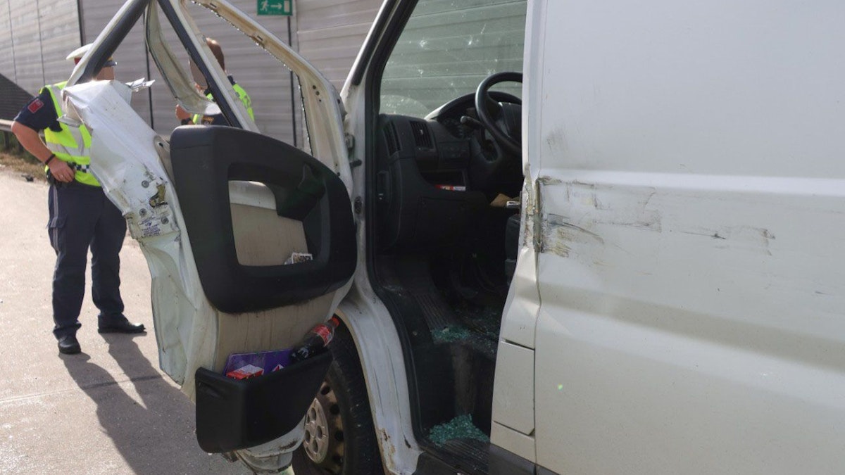 Schwerer Unfall auf der A1 – Lenker (63) kracht gegen Lkw, stirbt im Krankenhaus | Heute.at