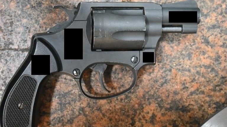 Opfer panierte ihn – Nicht scharf! Kebabstand-Raub mit Fake-Waffe ...