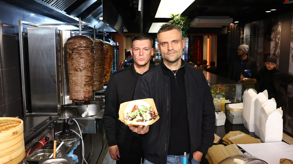 RAF-Freund eröffnet Laden – Rapper Emirez: "Bin erster Jugo, der Döner ...