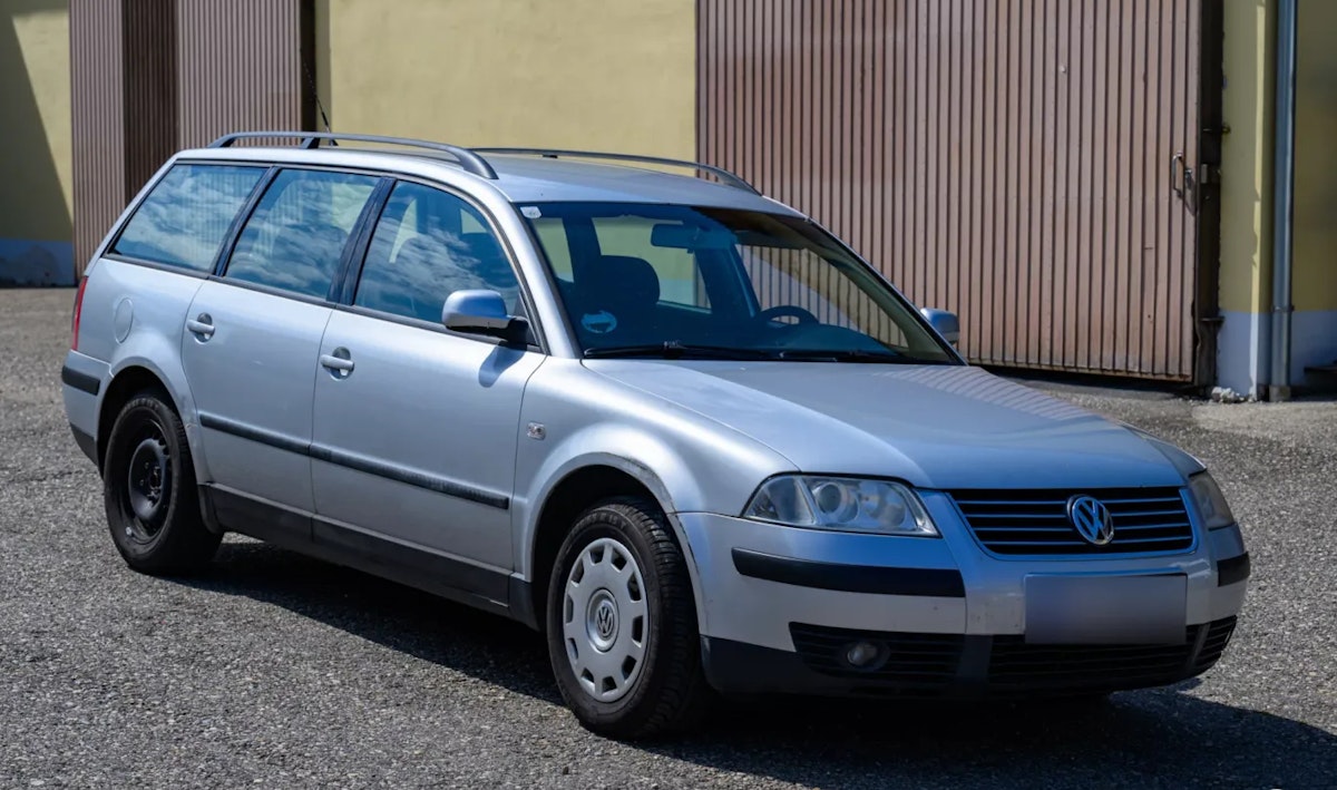 Startgebot 400 Euro – Raser (17) ist sein Auto los – nun wird VW ...