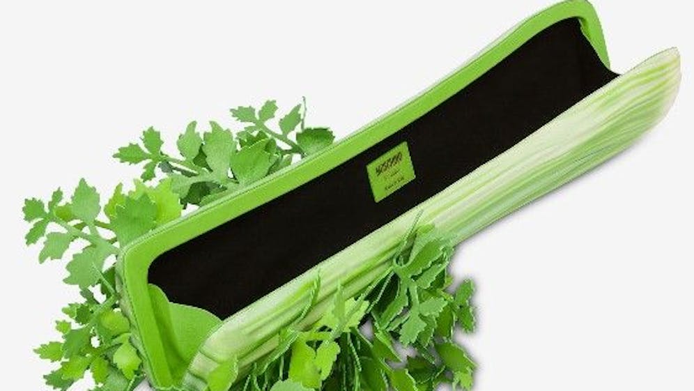 "Sellerie-Tasche" – Knackig – Moschino überrascht mit Gemüse-Accessoire ...