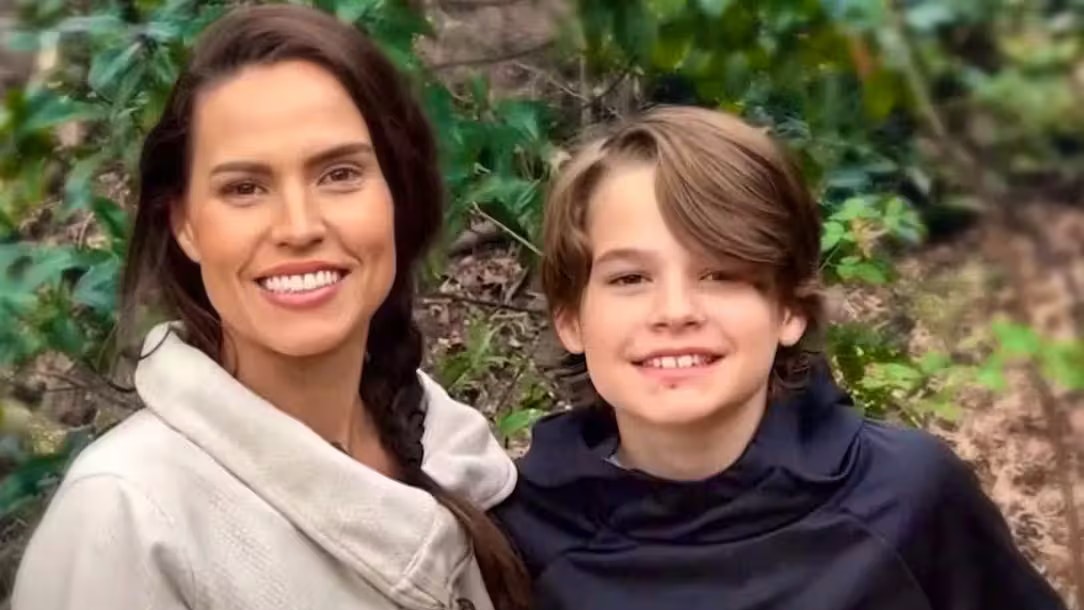 Weil ihr Sohn Soren alleine einen Spaziergang machte, könnte Brittany ...