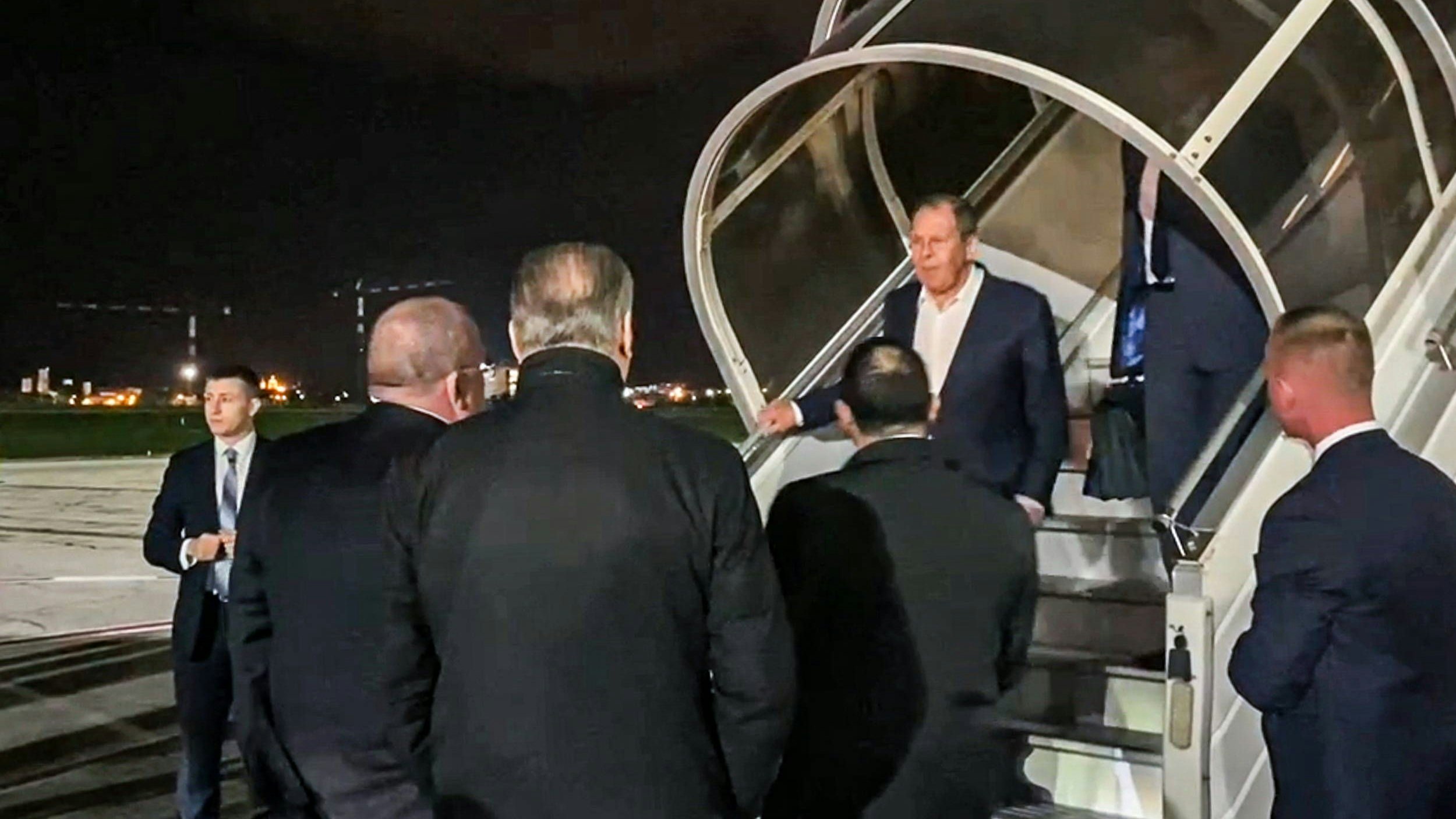 Bilder: Putin-Minister Lawrow besucht erstmals seit Kriegsbeginn die EU ...