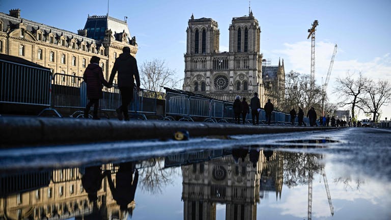 Paris – Nach über 5 Jahren – so sieht die neue "Notre Dame" in Paris ...