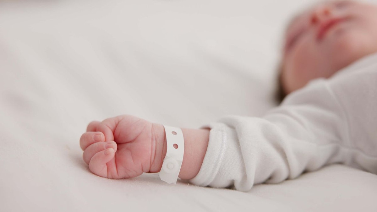 Von Frau zu Mann – Transmann (25) bringt Baby zur Welt | Heute.at