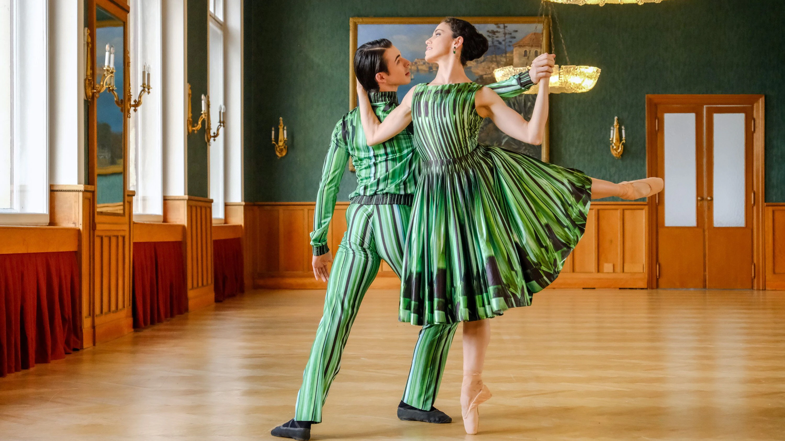 Staatsopern-Ballett tanzt ins neue Jahr | Heute.at