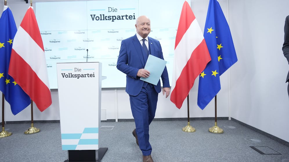 Blau-Schwarz implodiert – Stocker teilt aus: "Leider ist Herbert Kickl..." | Heute.at