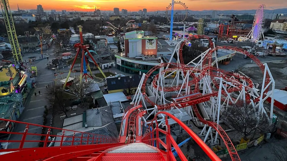 Geister und Loopings – Diese neue Prater Attraktionen sorgen für ...