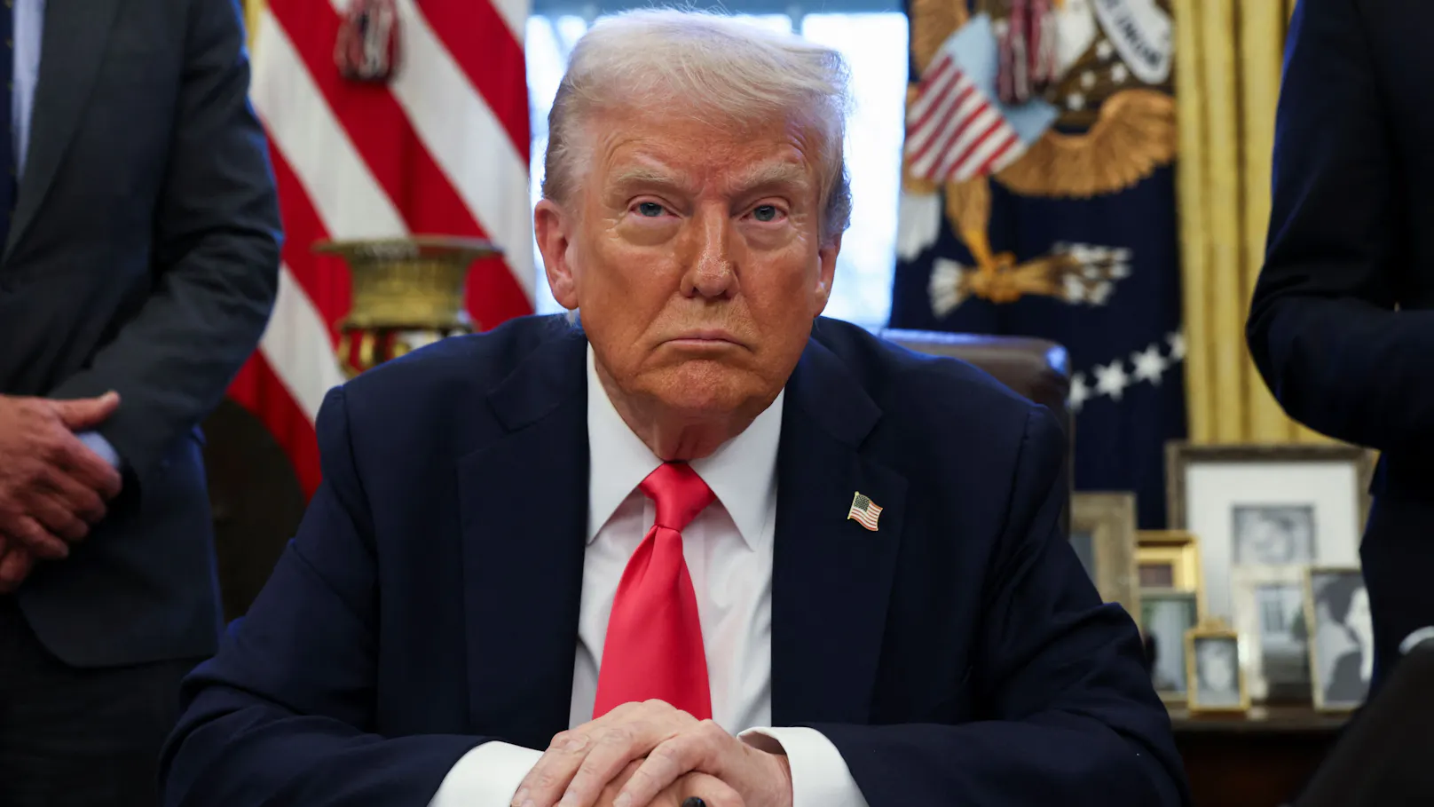 Handelskrieg – Mega-Zölle auf ALLES! Trump droht jetzt "Abzock"-EU ...