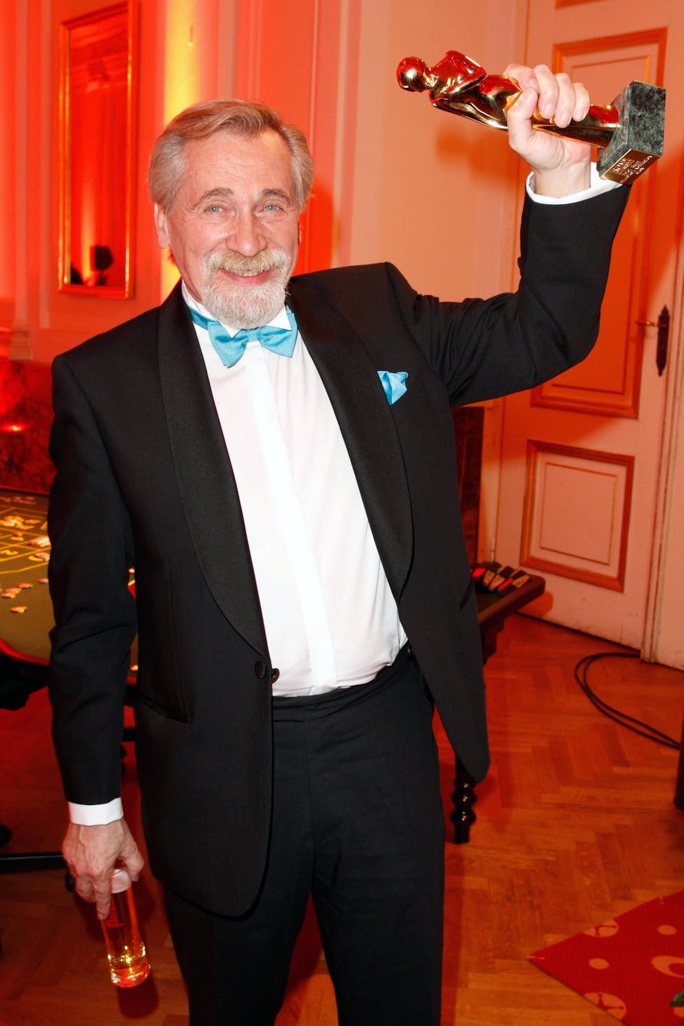 BILDSTRECKE: Das Leben von Peter Rapp | Heute.at