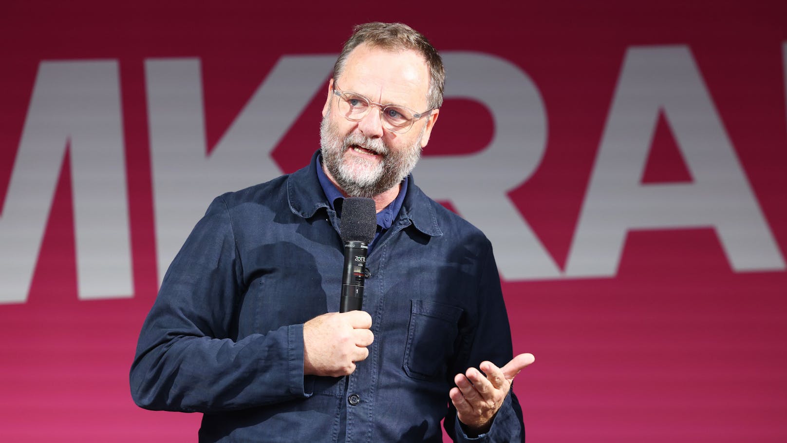 Im Außenministerium – Entbürokratisierung: Schellhorn richtet neue ...