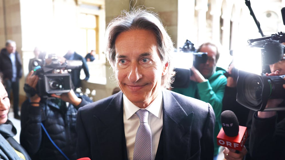 Reisen erlaubt! – Experte erklärt: Diese Regeln gelten für Grasser jetzt | Heute.at