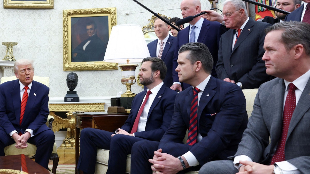 Experten warnen – "Wird implodieren"! Das droht Trump nach Kriegsplan ...