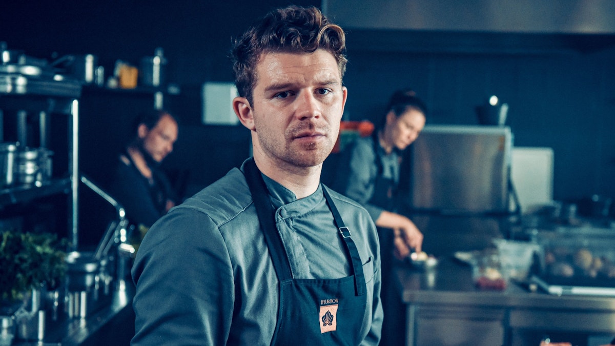 "Das ist das Schöne am Beruf" – Schauspieler Simon Morzé wetzt im ORF ...