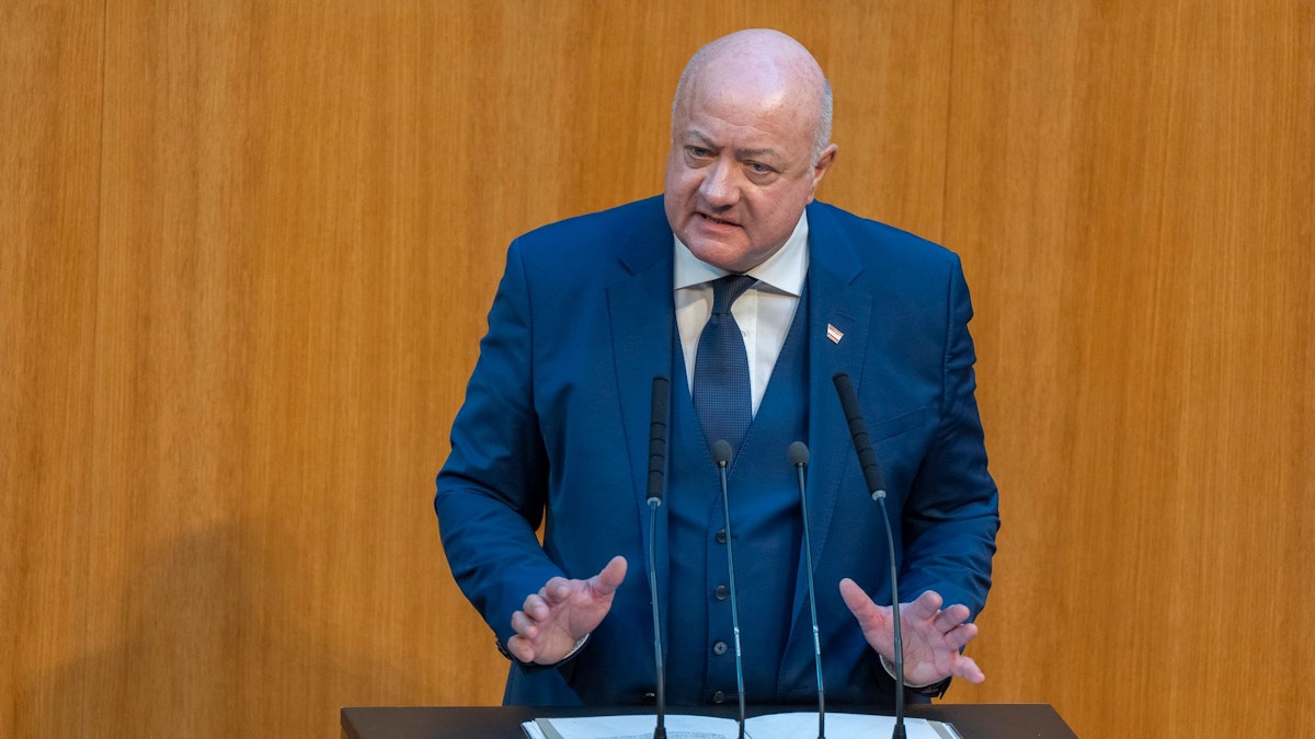 Im Nationalrat – Graz-Amok: Kanzler Stocker gibt Regierungserklärung ab ...