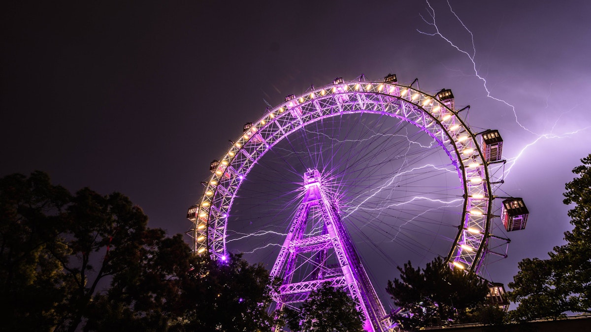 Hier kann es heftig werden – Regen, Blitze – Gewitter nehmen jetzt Kurs auf Wien | Heute.at