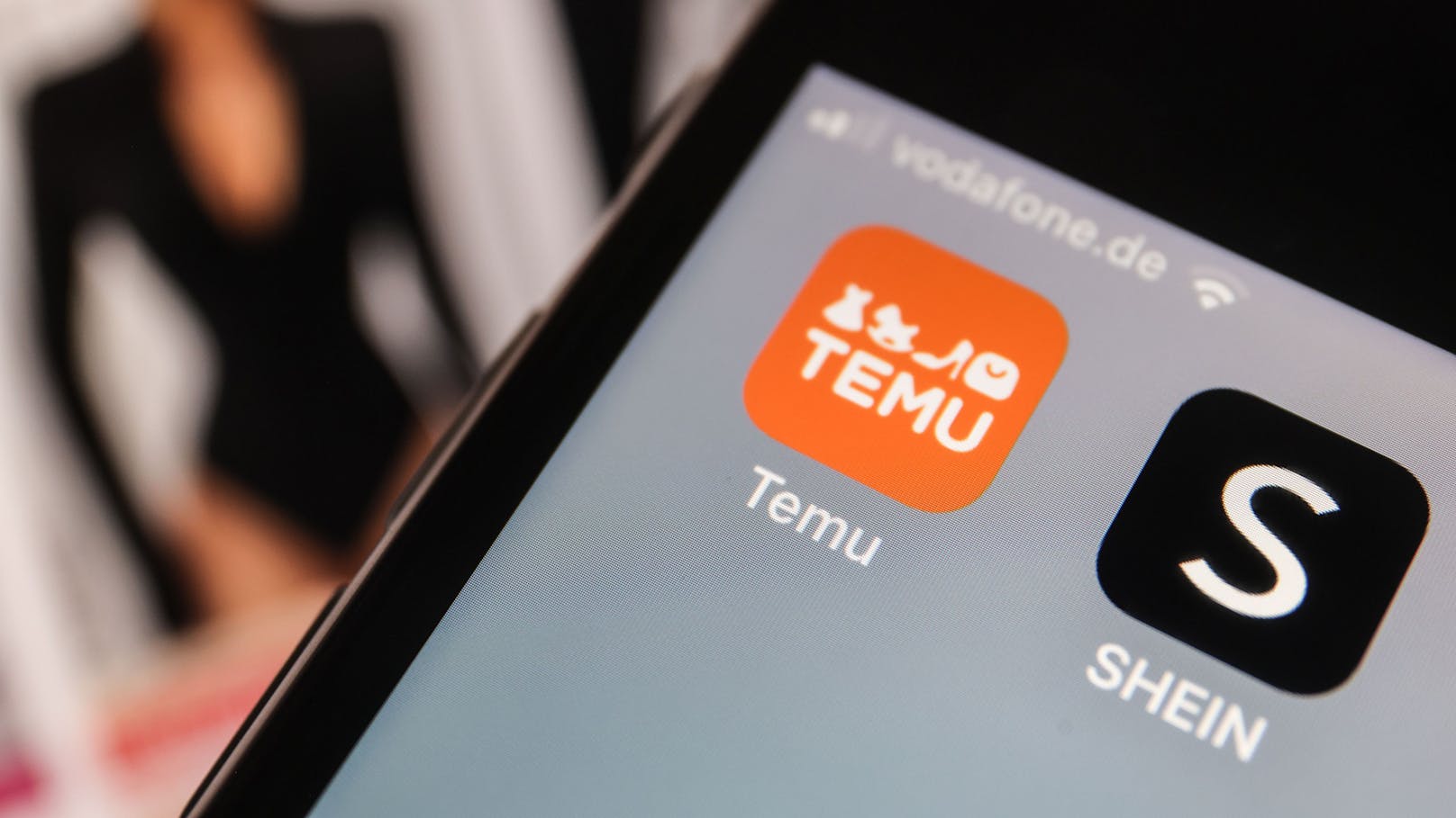 Bekleidungs-Industrie fordert – "Schwerste Strafen" – Shein und Temu im Visier der EU | Heute.at