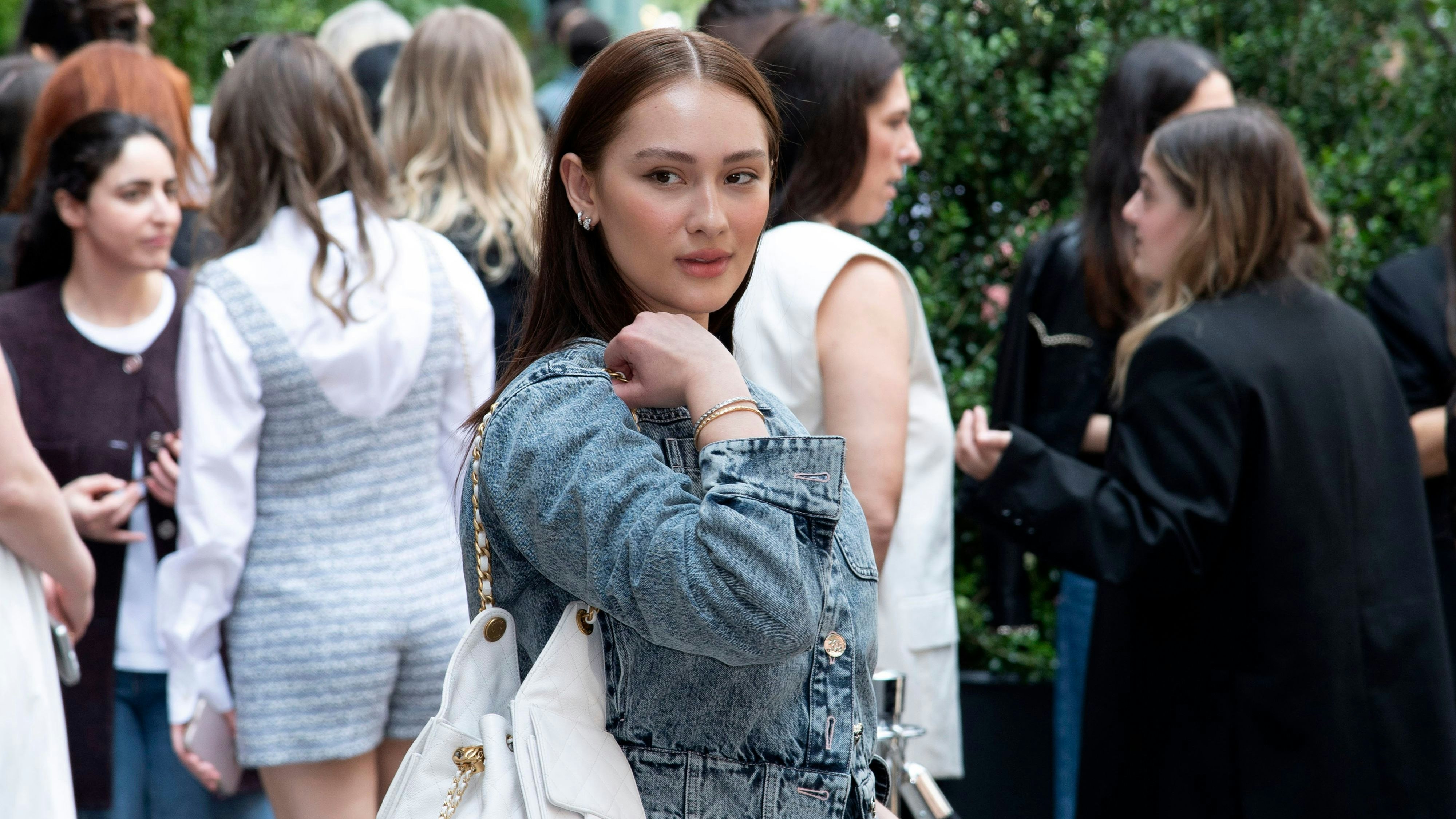 Am Mittwoch erschien die dritte und letzte Staffel von "The Summer I ...